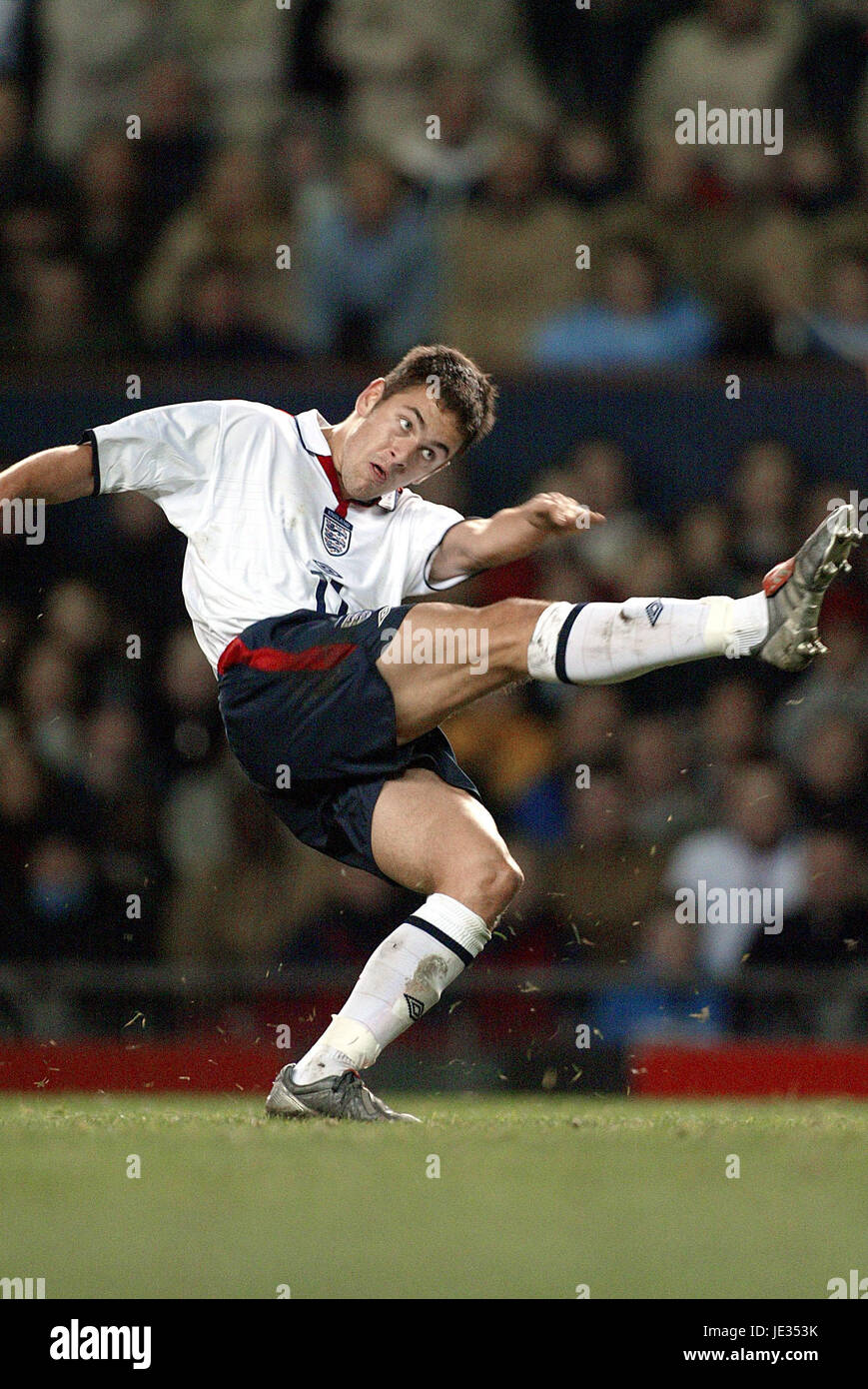 JOE COLE ENGLAND & CHELSEA FC OLD TRAFFORD MANCHESTER ENGLAND 16 ...