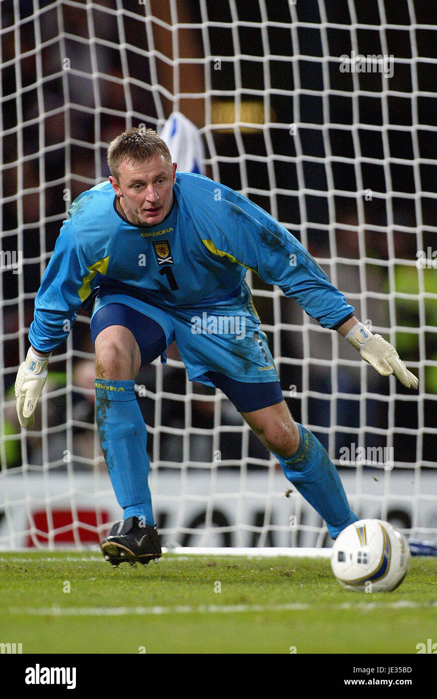 RAB DOUGLAS SCOTLAND & GLASGOW CELTIC FC HAMPDEN PARK GLASGOW SCOTLAND ...