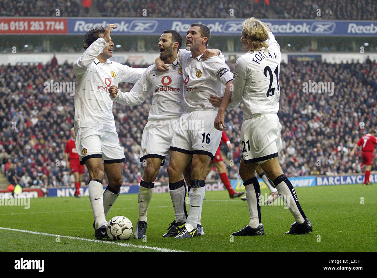 Liverpool roy keane hi-res stock photography and images - Alamy