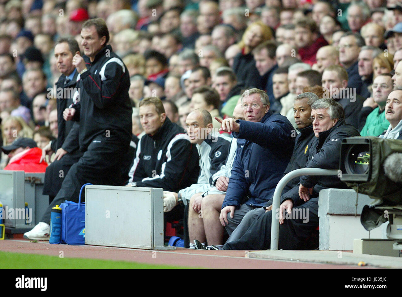 SIR ALEX FERGUSON LIVERPOOL V MANCHESTER UNITED ANFIELD LIVERPOOL ...