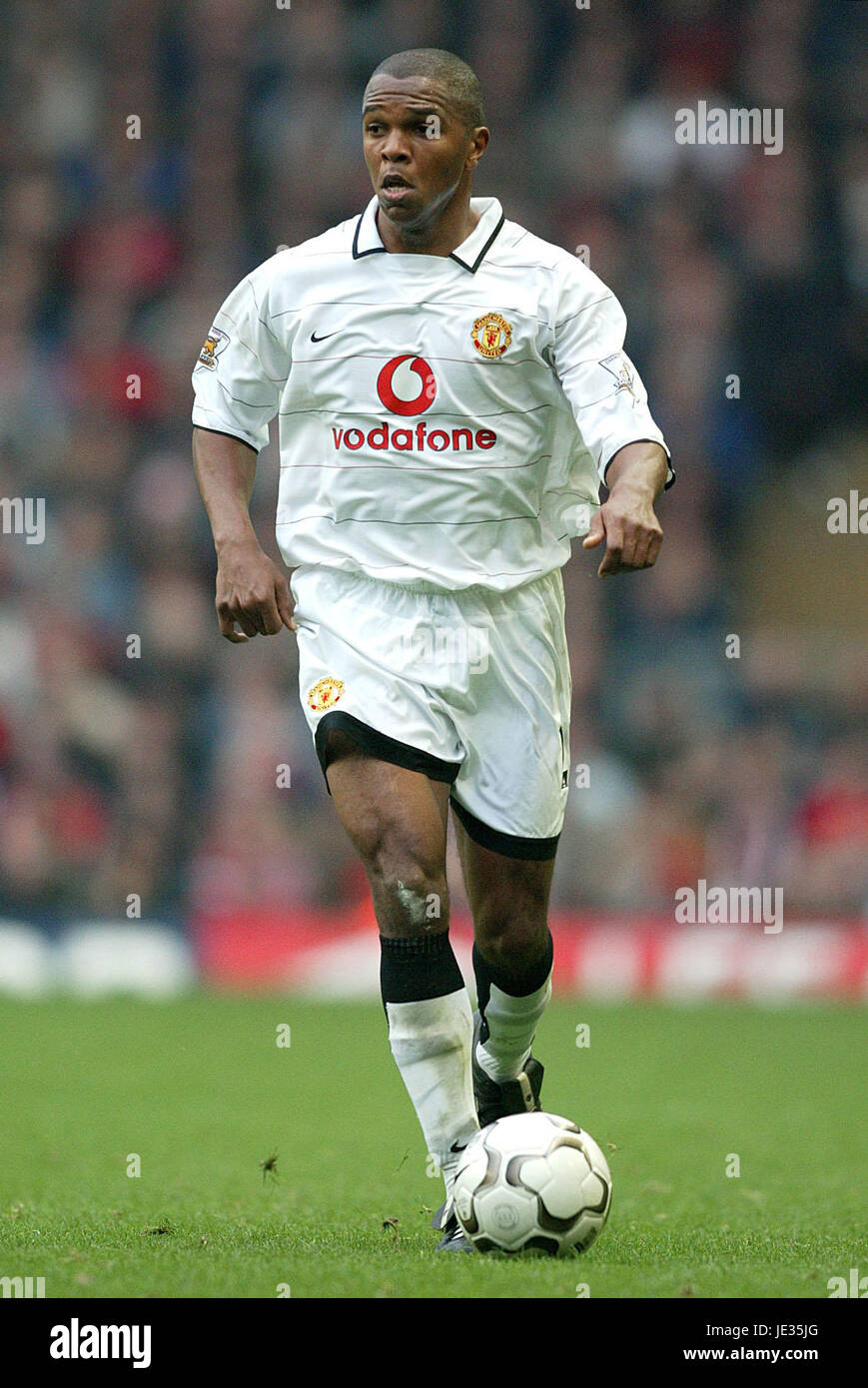 QUINTON FORTUNE MANCHESTER UNITED FC ANFIELD LIVERPOOL ENGLAND 09 ...