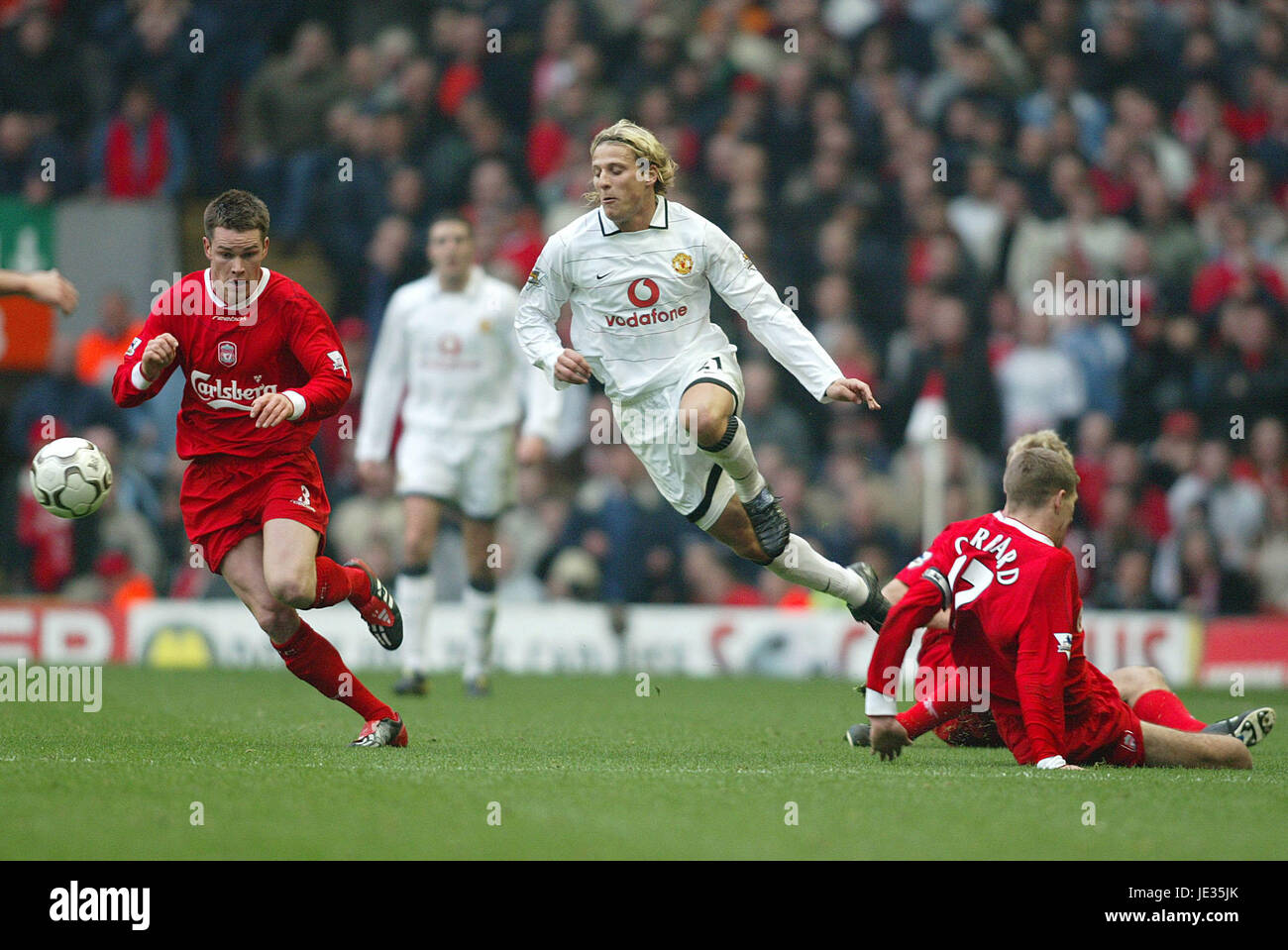 Liverpool v manchester united barf hi-res stock photography and images ...
