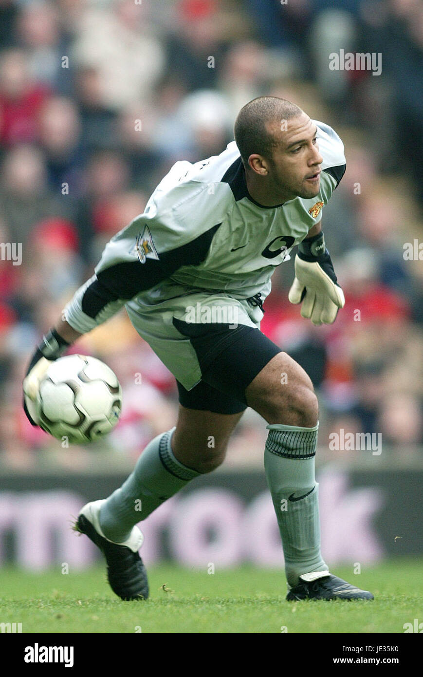 Tim howard manchester hi-res stock photography and images - Alamy
