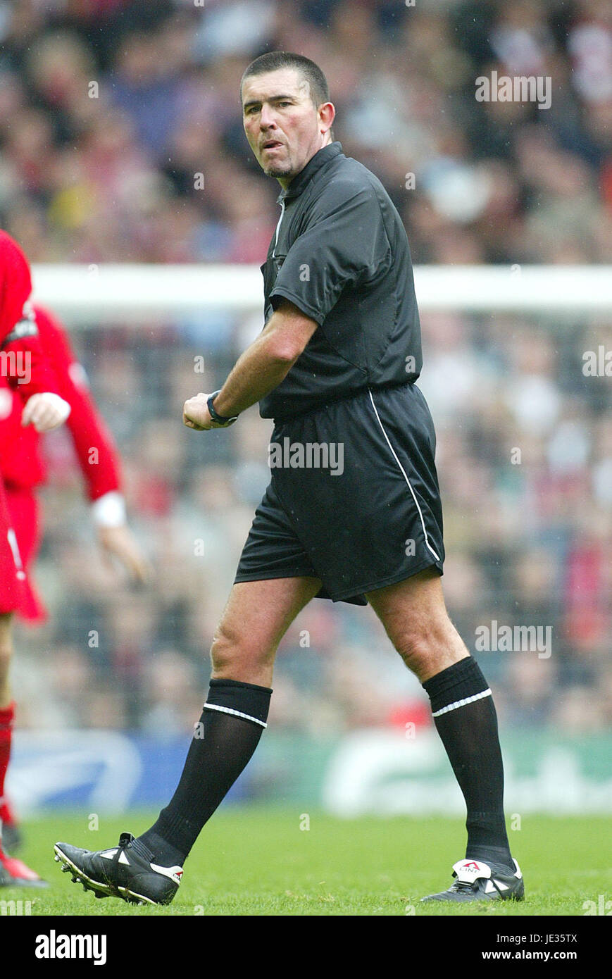 Jeff winter referee hi-res stock photography and images - Alamy