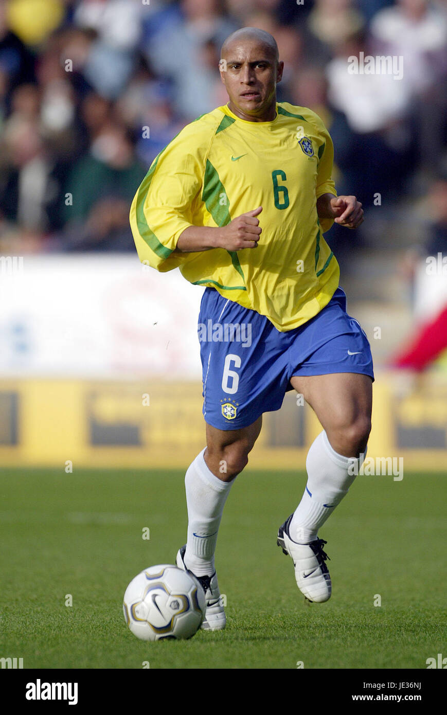 Roberto carlos brazil real madrid hi-res stock photography and images ...