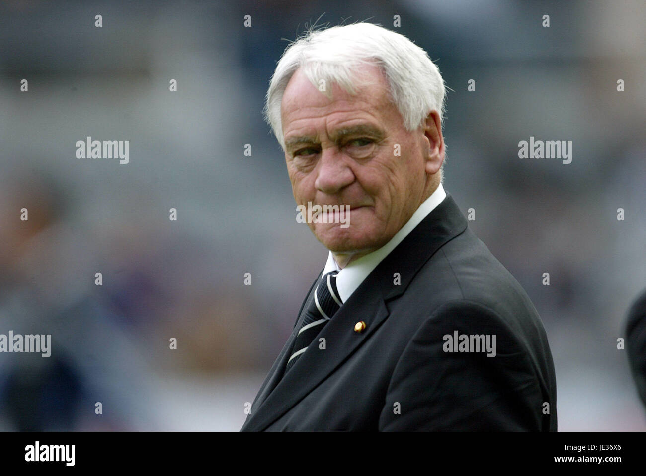 BOBBY ROBSON NEWCASTLE UNITED FC MANAGER ST JAMES PARK NEWCASTLE ...