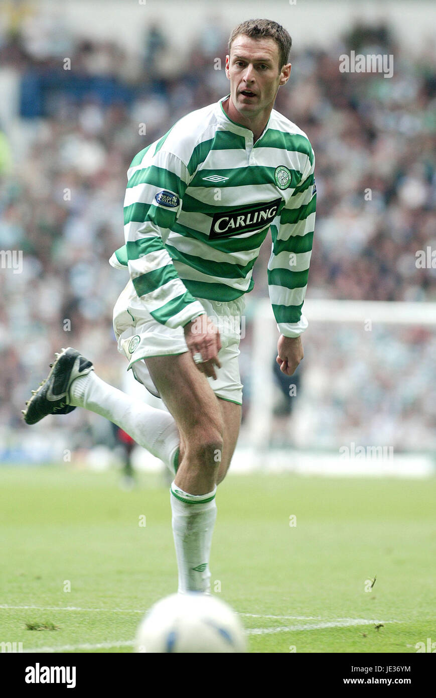 CHRIS SUTTON GLASGOW CELTIC FC IBROX STADIUM GLASGOW SCOTLAND 04 ...