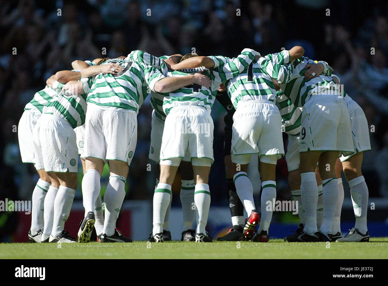 CELTIC PLAYERS TEAM TALK GLASGOW RANGERS V CELTIC FC IBROX STADIUM ...