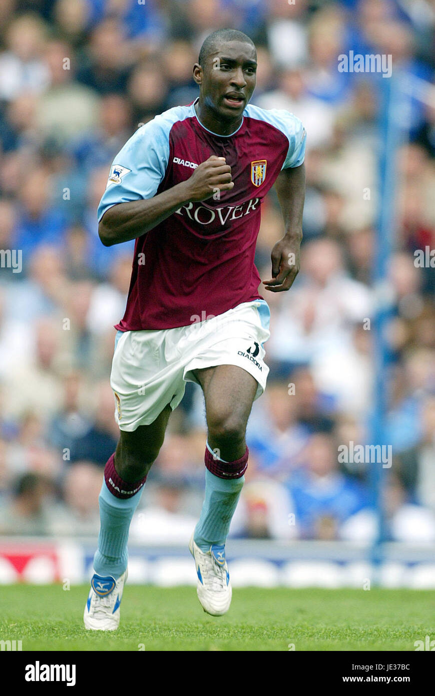 JLLOYD SAMUEL ASTON VILLA FC STAMFORD BRIDGE CHELSEA LONDON ENGLAND 27 ...