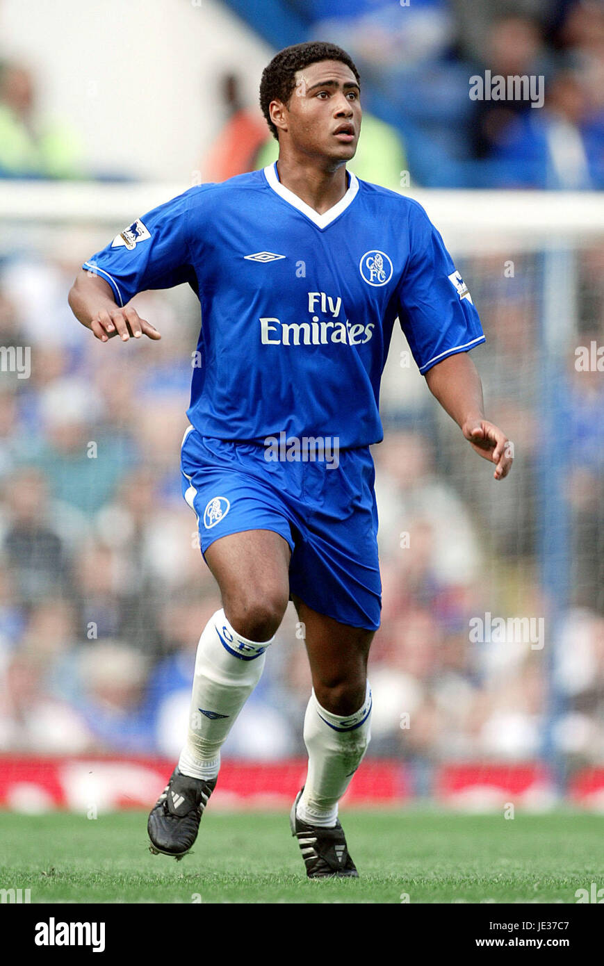 GLEN JOHNSON CHELSEA FC STAMFORD BRIDGE CHELSEA LONDON ENGLAND 27 ...