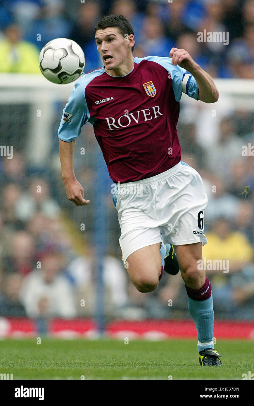 GARETH BARRY ASTON VILLA FC STAMFORD BRIDGE CHELSEA LONDON ENGLAND 27 ...