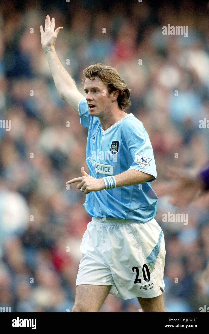 STEVE MCMANAMAN MANCHESTER CITY FC CITY OF MANCHESTER STADIUM ...