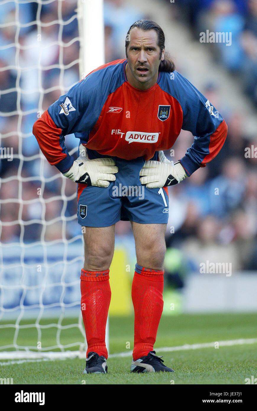 DAVID SEAMAN MANCHESTER CITY FC CITY OF MANCHESTER STADIUM MANCHESTER ...
