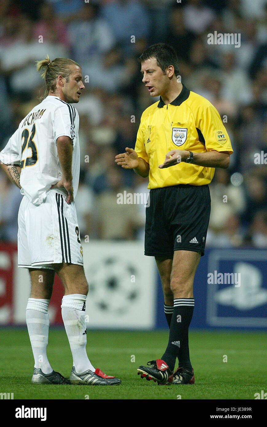 DAVID BECKHAM WITH REFEREE REAL MADRID V MARSEILLE SANTIAGO BERNABEU ...