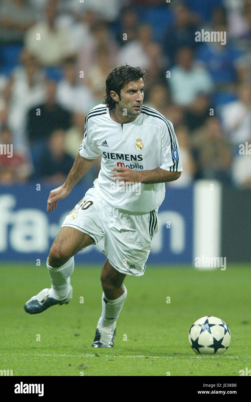 Figo real madrid 2003 hi-res stock photography and images - Alamy