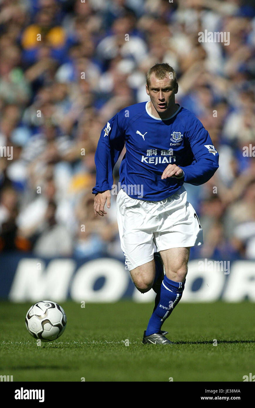 TONY HIBBERT EVERTON FC GOODISON PARK LIVERPOOL 12 September 2003 Stock ...