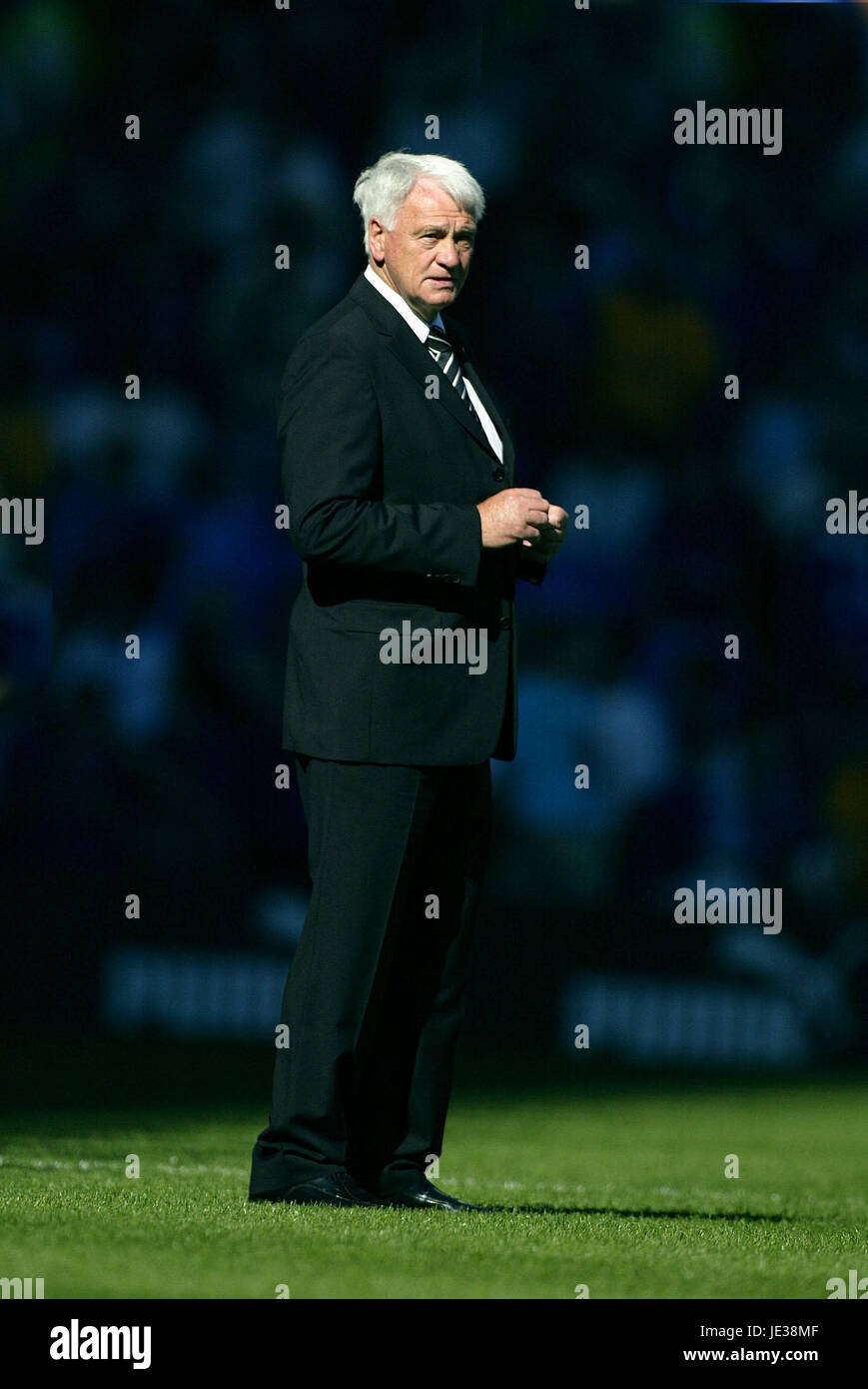 BOBBY ROBSON NEWCASTLE UNITED FC MANAGER GOODISON PARK LIVERPOOL 12 ...