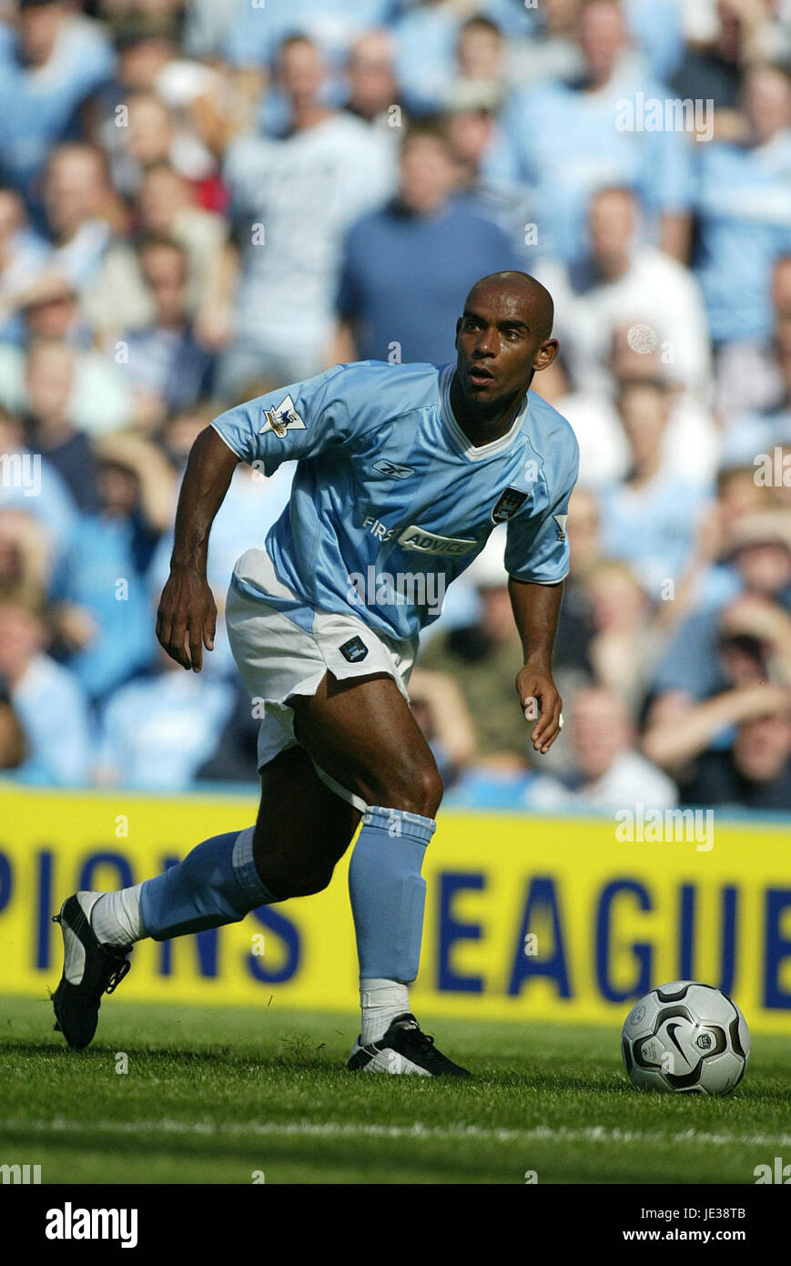 Football trevor sinclair hi-res stock photography and images - Alamy