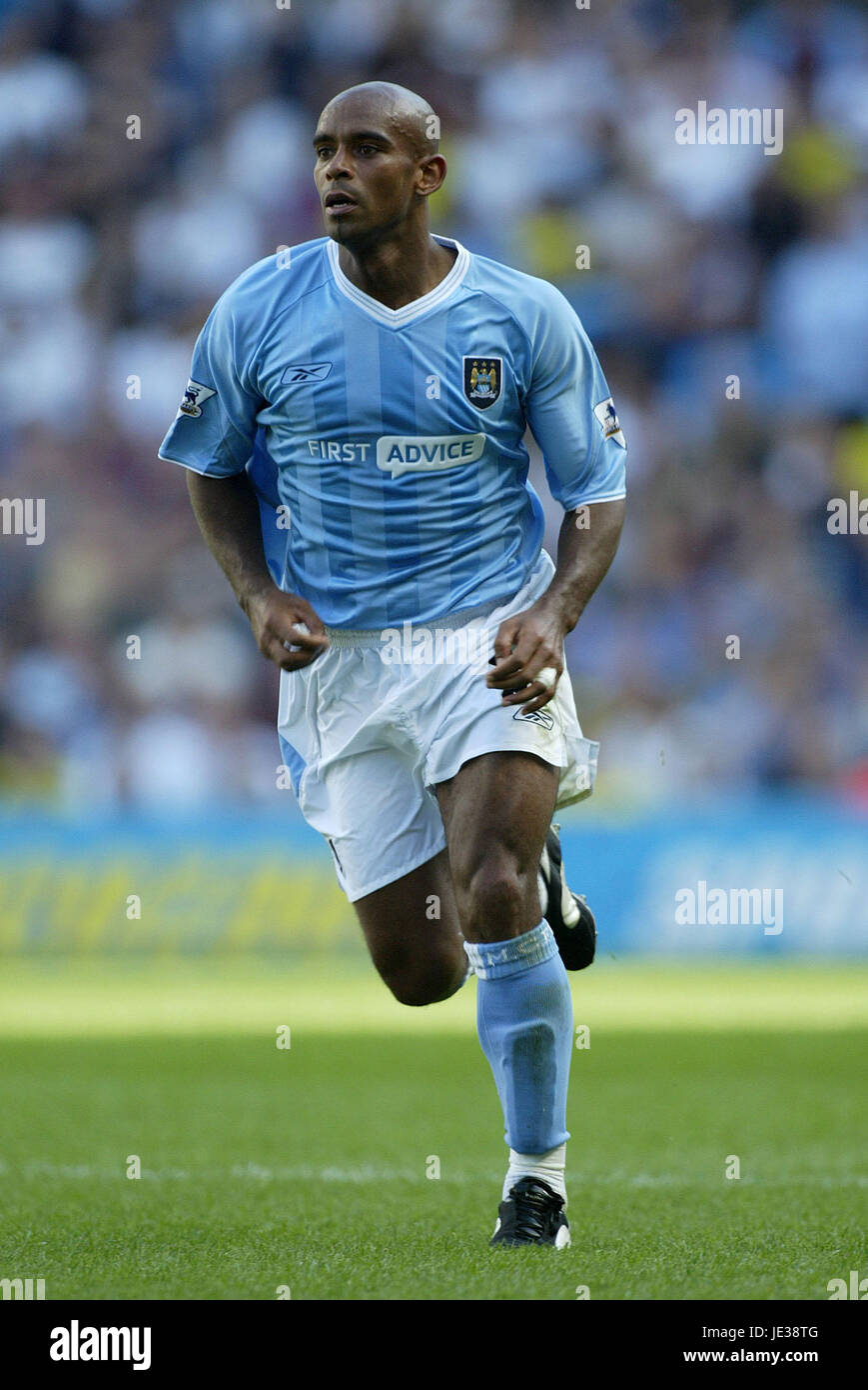 Trevor sinclair of manchester city hi-res stock photography and images ...