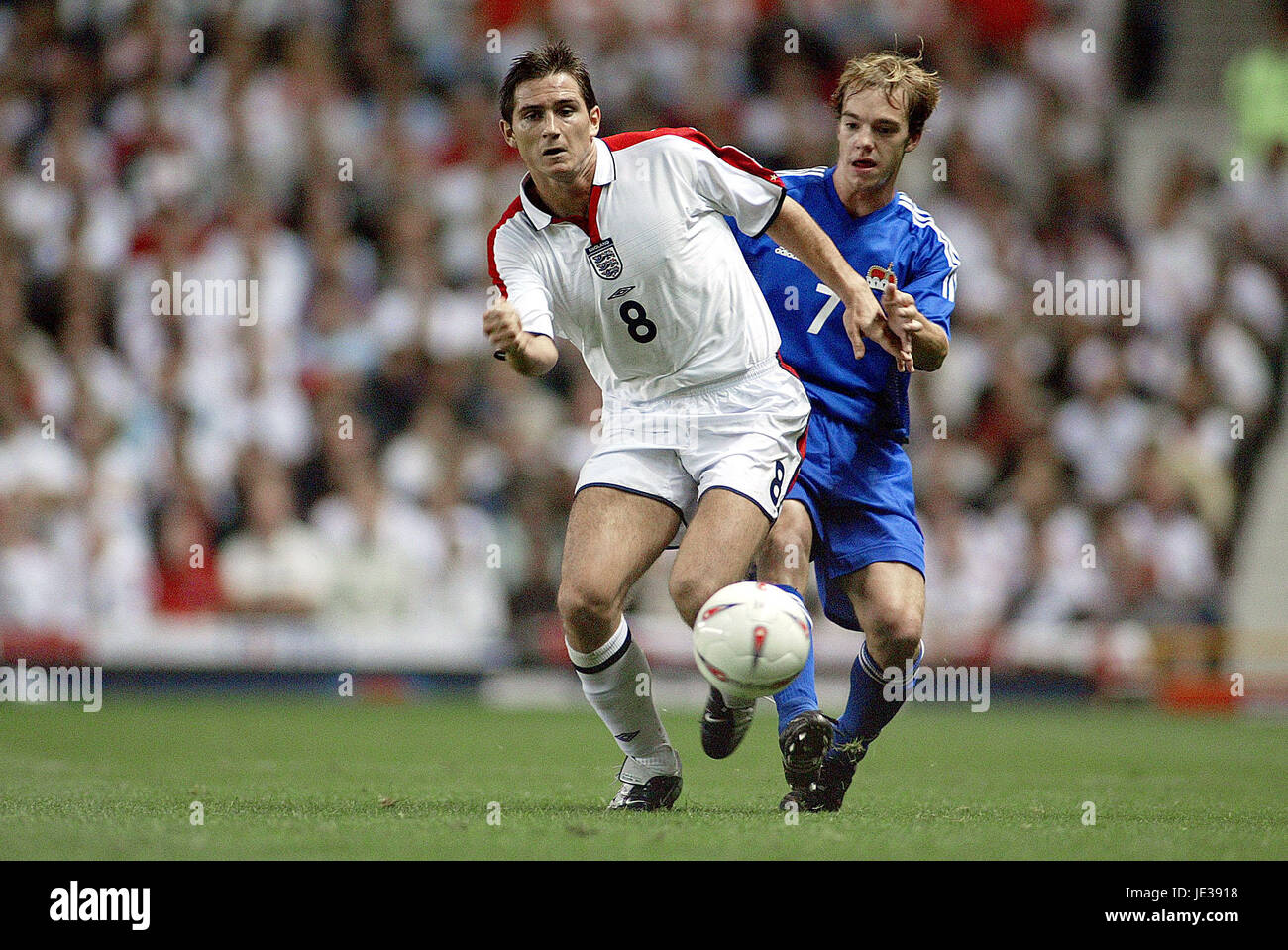 FRANK LAMPARD & ROGER BECK ENGLAND V LIECHTENSTEIN OLD TRAFFORD ...