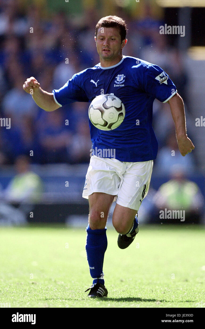 Tomasz radzinski everton hi-res stock photography and images - Alamy