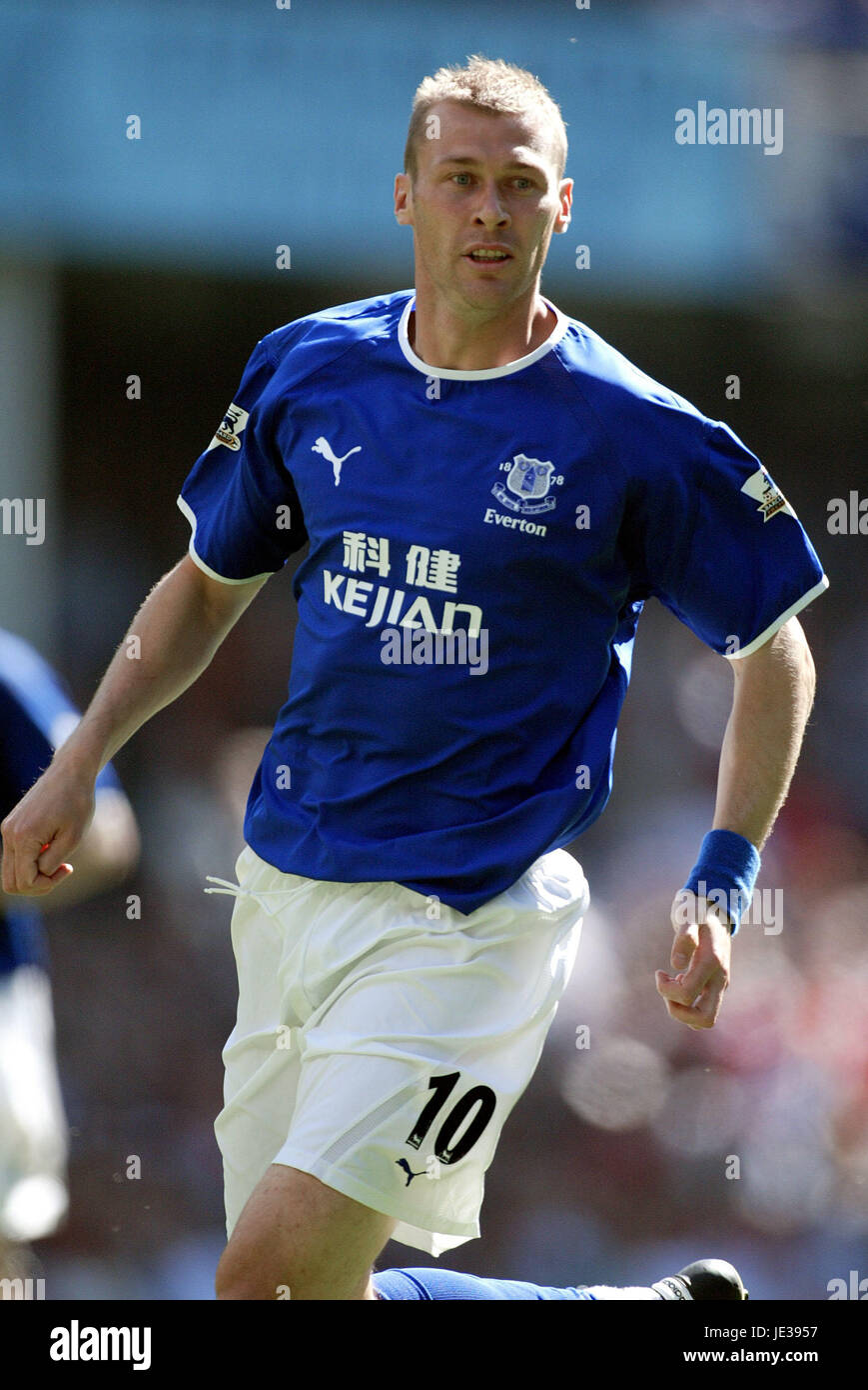 DUNCAN FERGUSON EVERTON FC GOODISON PARK LIVERPOOL ENGLAND 30 August ...