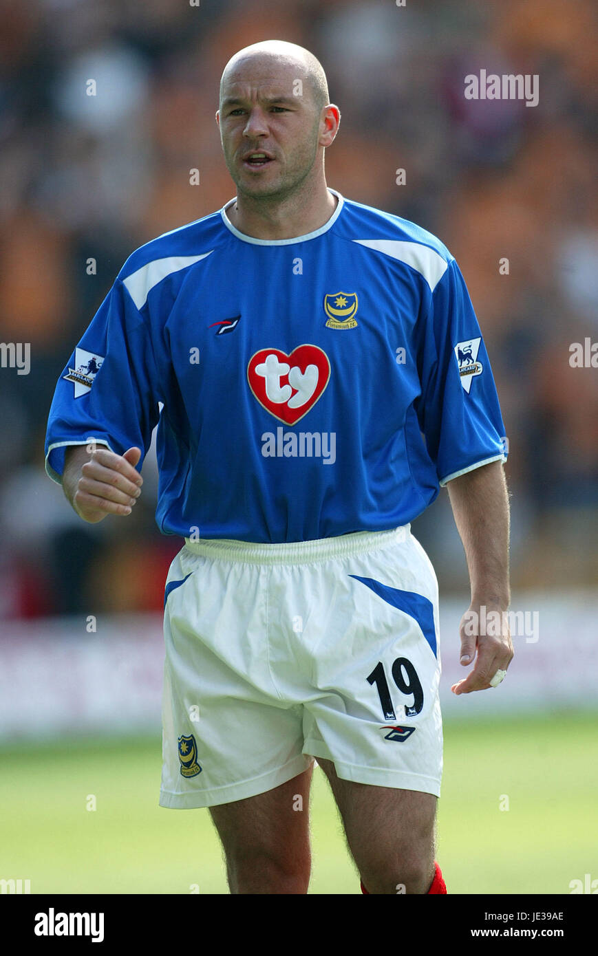 STEVE STONE PORTSMOUTH FC MOLINEUX WOLVERHAMPTON ENGLAND 30 August 2003 ...