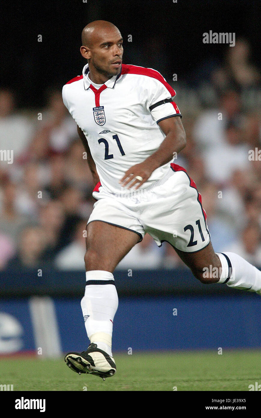 TREVOR SINCLAIR ENGLAND & MANCHESTER CITY FC PORTMAN ROAD IPSWICH 20 ...