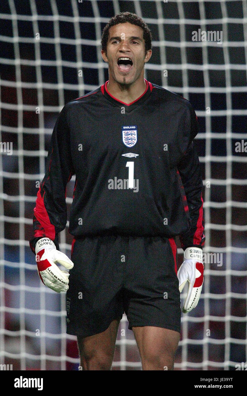 DAVID JAMES ENGLAND & WEST HAM UNITED PORTMAN ROAD IPSWICH 20 August ...