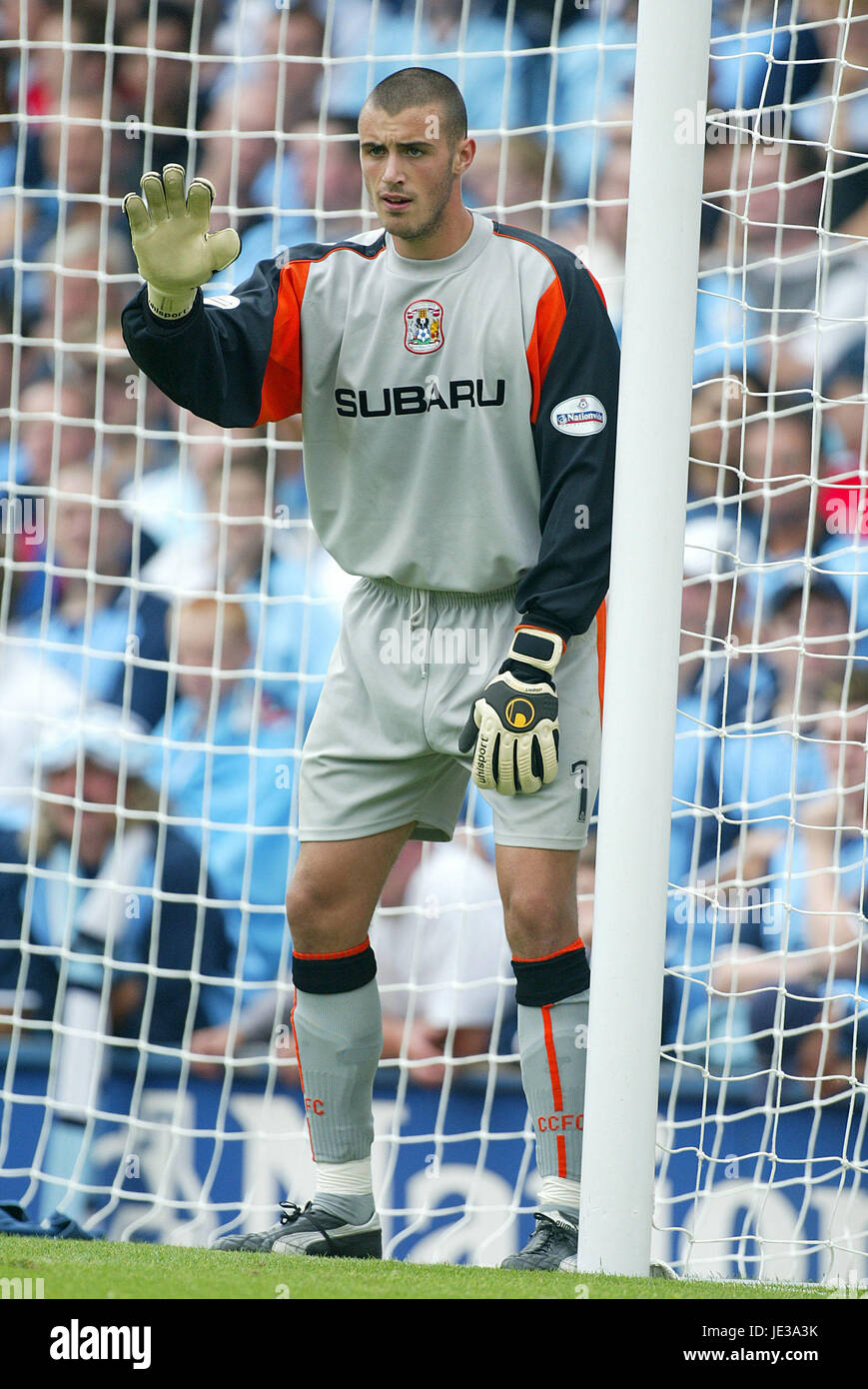 SCOTT SHEARER COVENTRY CITY FC HIGHFIELD ROAD COVENTRY 16 August 2003 Stock Photo - Alamy