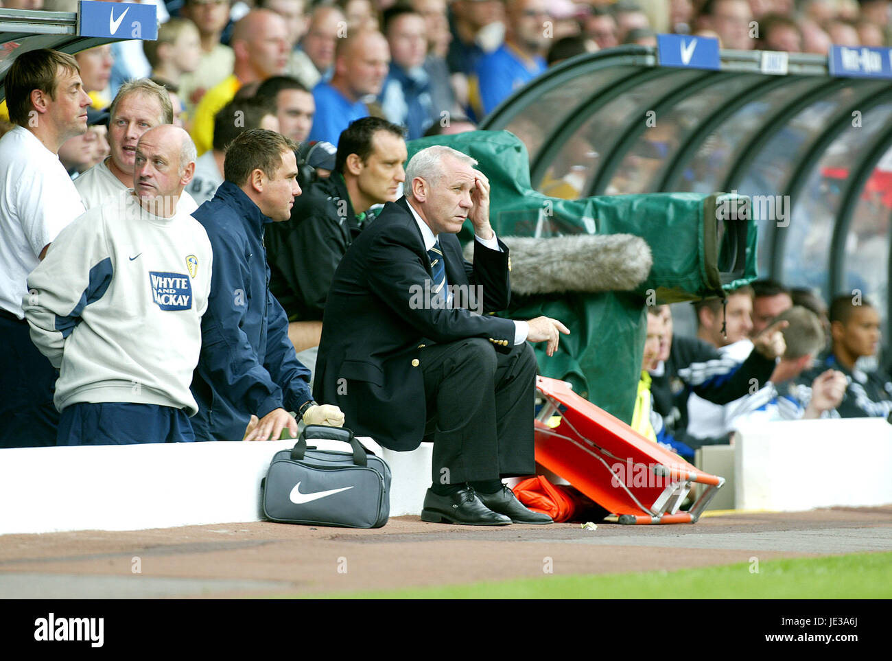 Leeds united team group hi-res stock photography and images - Alamy