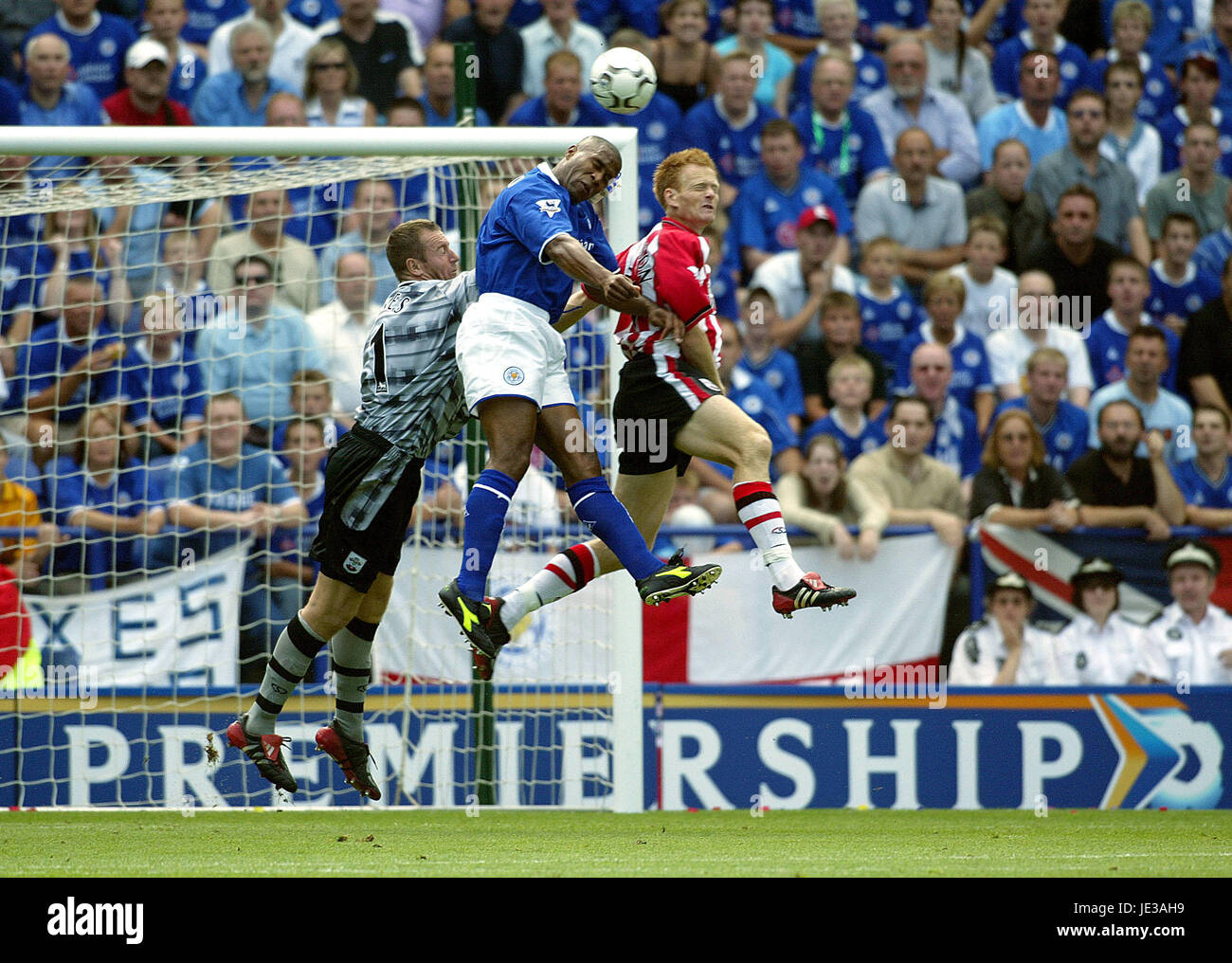 SVENSSON FERDINAND & P JONES LEICESTER CITY V SOUTHAMPTON WALKERS ...