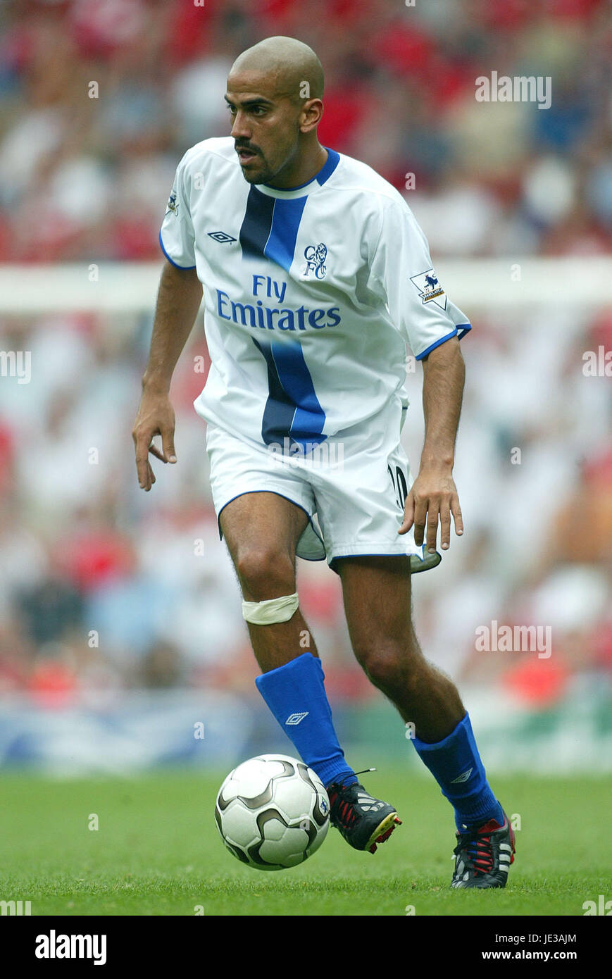 JUAN SEBASTISN VERON CHELSEA FC ANFIELD LIVERPOOL ENGLAND 17 August ...