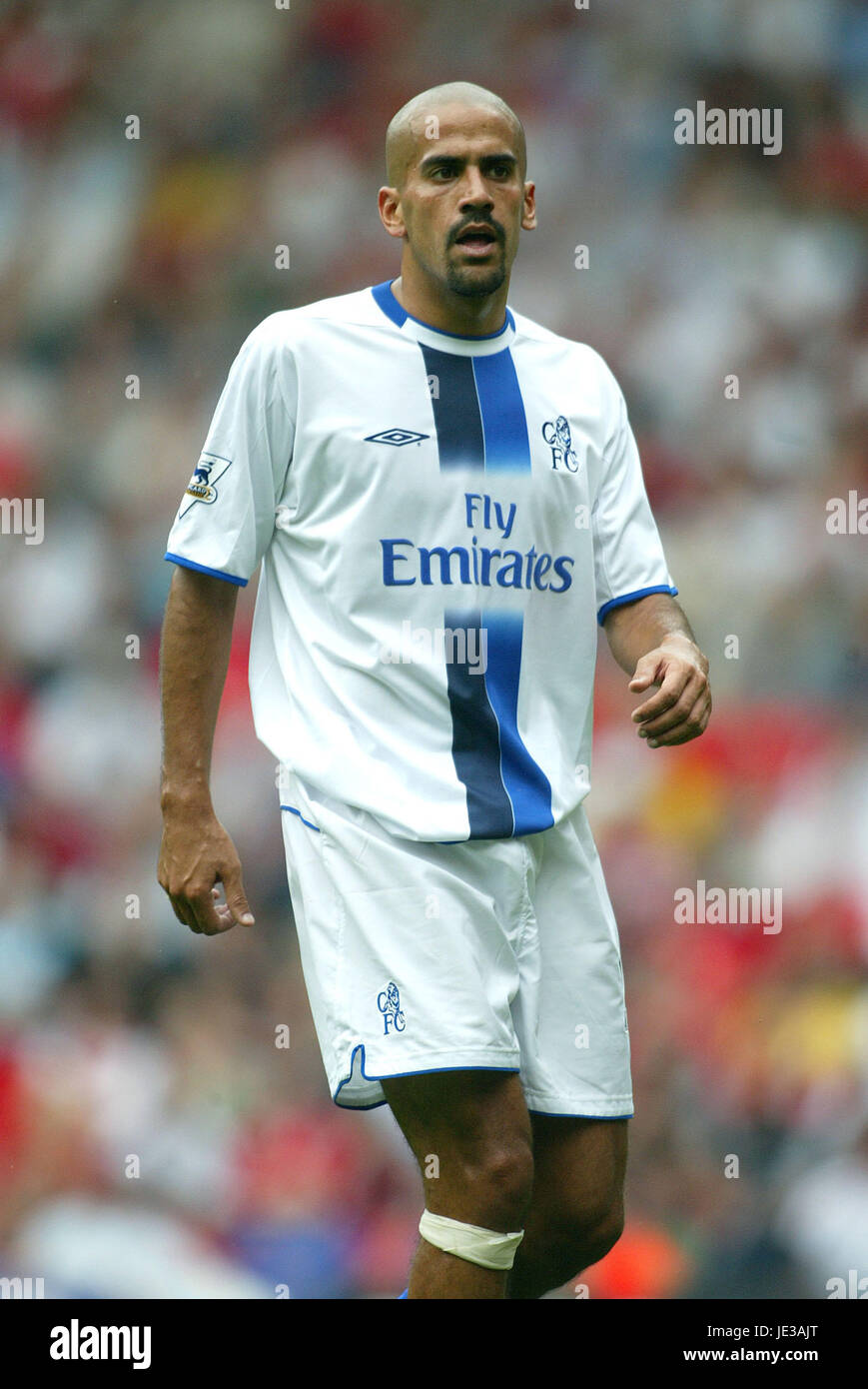 JUAN SEBASTISN VERON CHELSEA FC ANFIELD LIVERPOOL ENGLAND 17 August ...