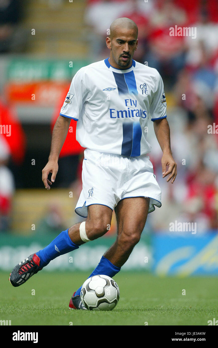 JUAN SEBASTISN VERON CHELSEA FC ANFIELD LIVERPOOL ENGLAND 17 August ...