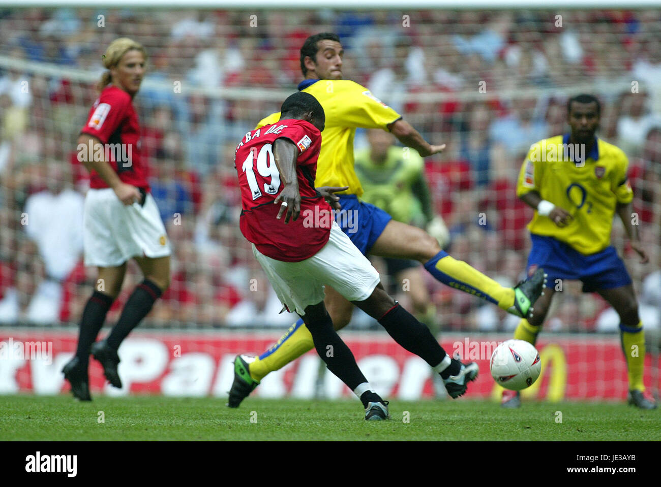 Manchester united arsenal 2003 hi-res stock photography and images - Alamy