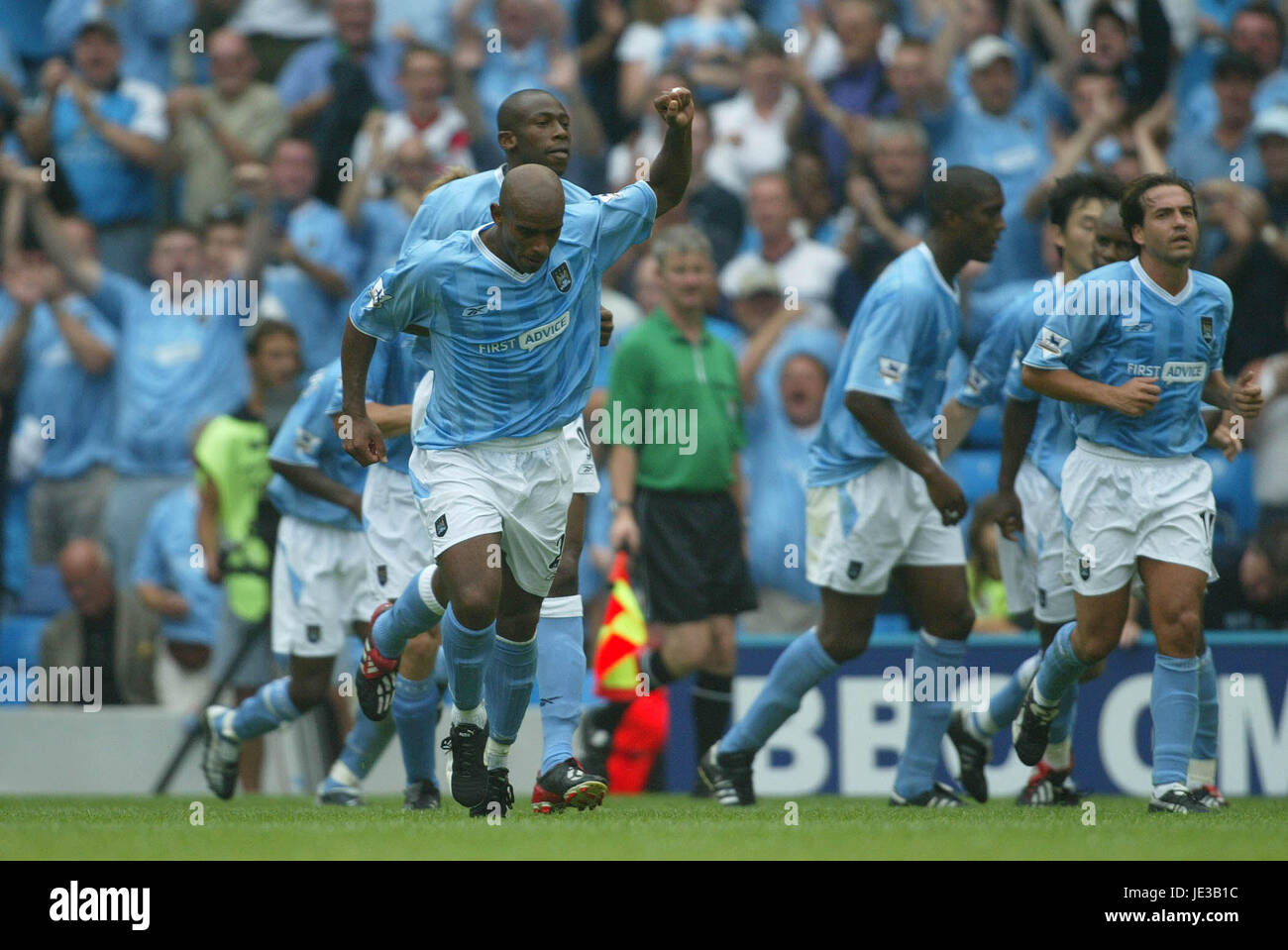 Football Celebrating Trevor Sinclair High Resolution Stock Photography ...
