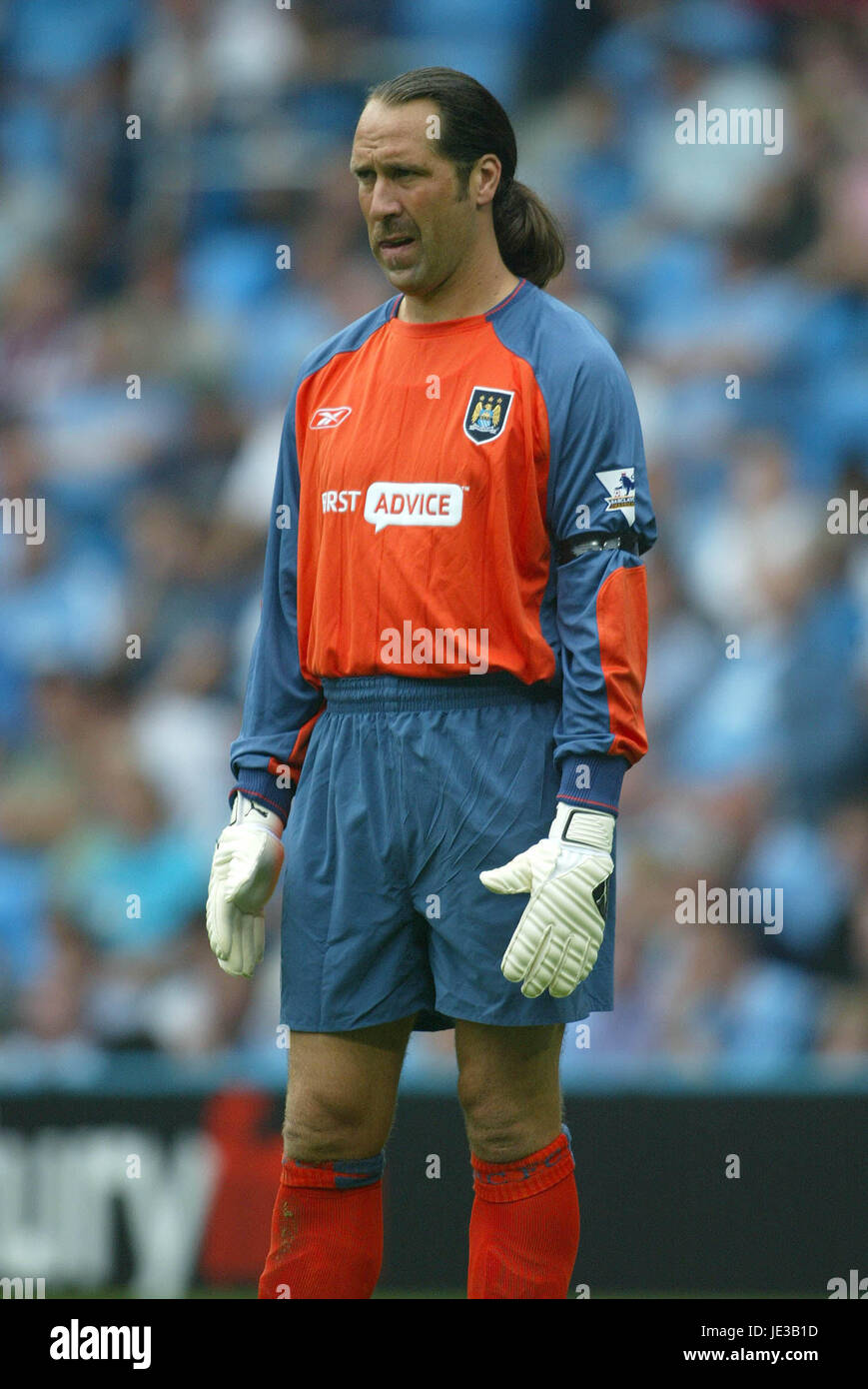 DAVID SEAMAN MANCHESTER CITY FC CITY OF MANCHESTER STADIUM MANCHESTER ...