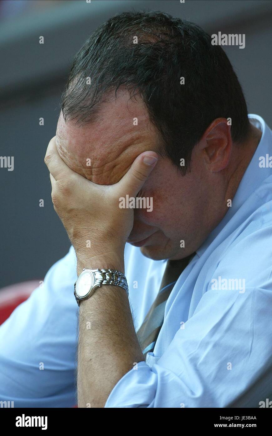 Rafa benitez valencia coach anfield hi-res stock photography and images ...