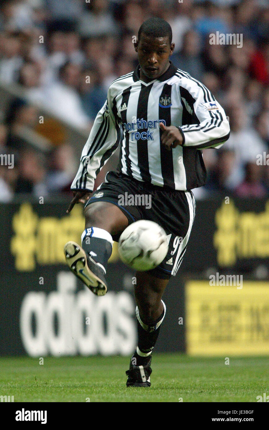 TITUS BRAMBLE NEWCASTLE UNITED FC ST JAMES PARK NEWCASTLE ENGLAND 05 ...