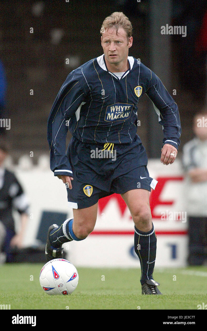 David batty football hi-res stock photography and images - Alamy