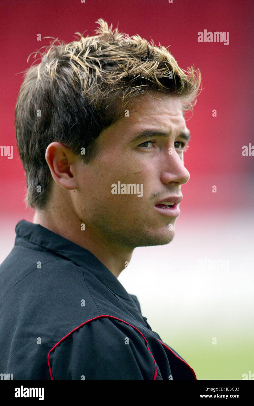 Harry kewell football hi-res stock photography and images - Alamy