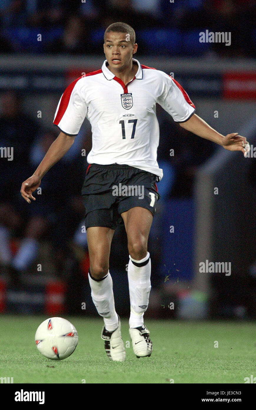 JERMAINE JENAS ENGLAND & NEWCASTLE UNITED FC WALKERS STADIUM LEICESTER ...