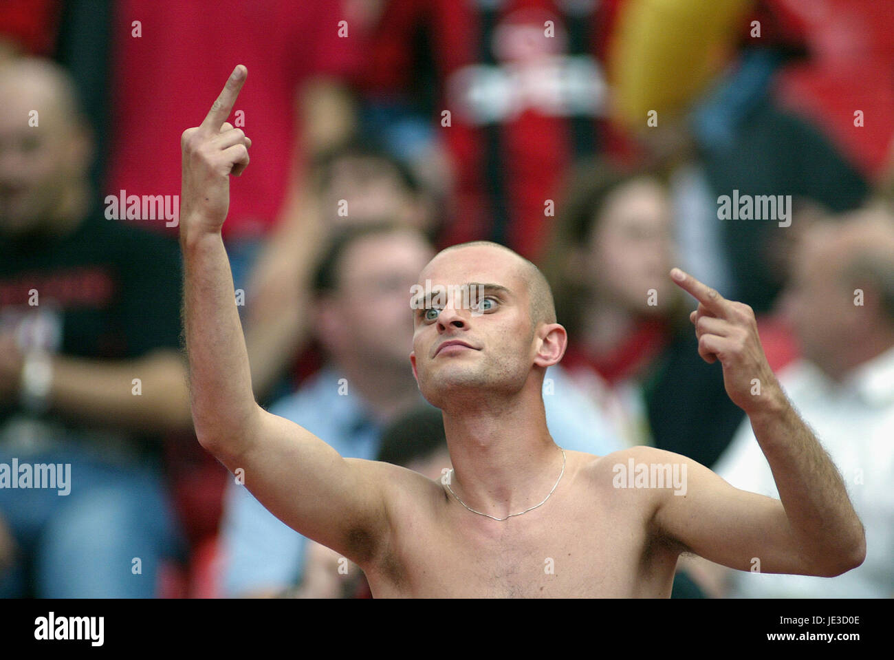 AC MILAN FAN CHAMPIONS LEAGUE FINAL 2003 OLD TRAFFORD MANCESTER ENGLAND ...