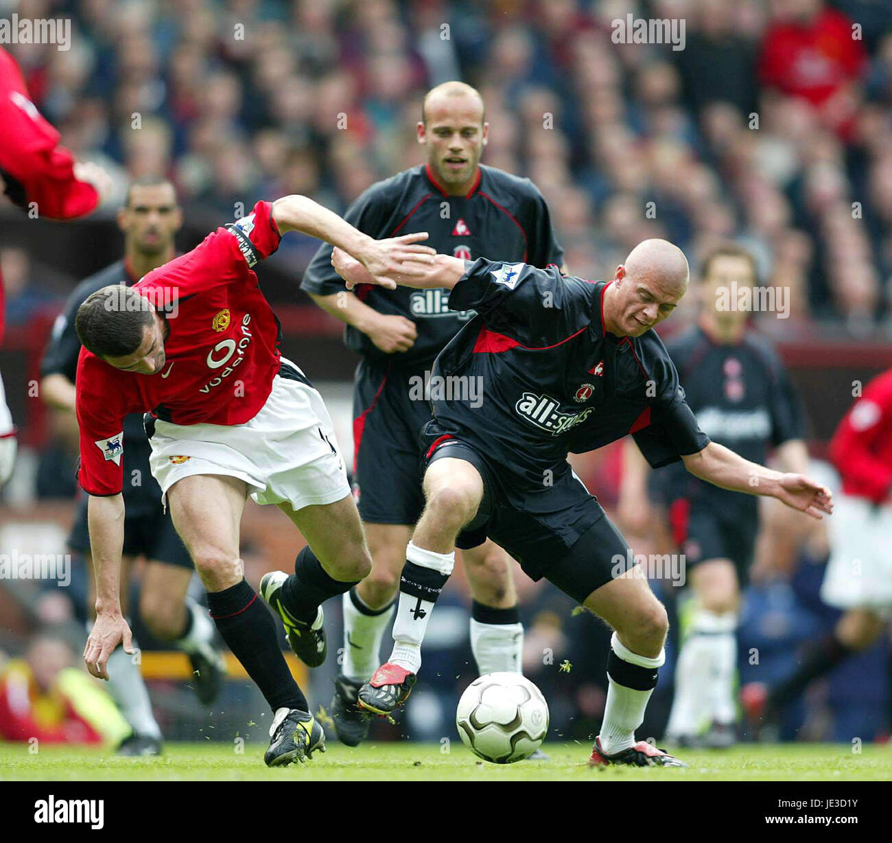 ROY KEANE & PAUL KONCHESKY MANCHESTER UTD V CHARLTON OLD TRAFFORD ...