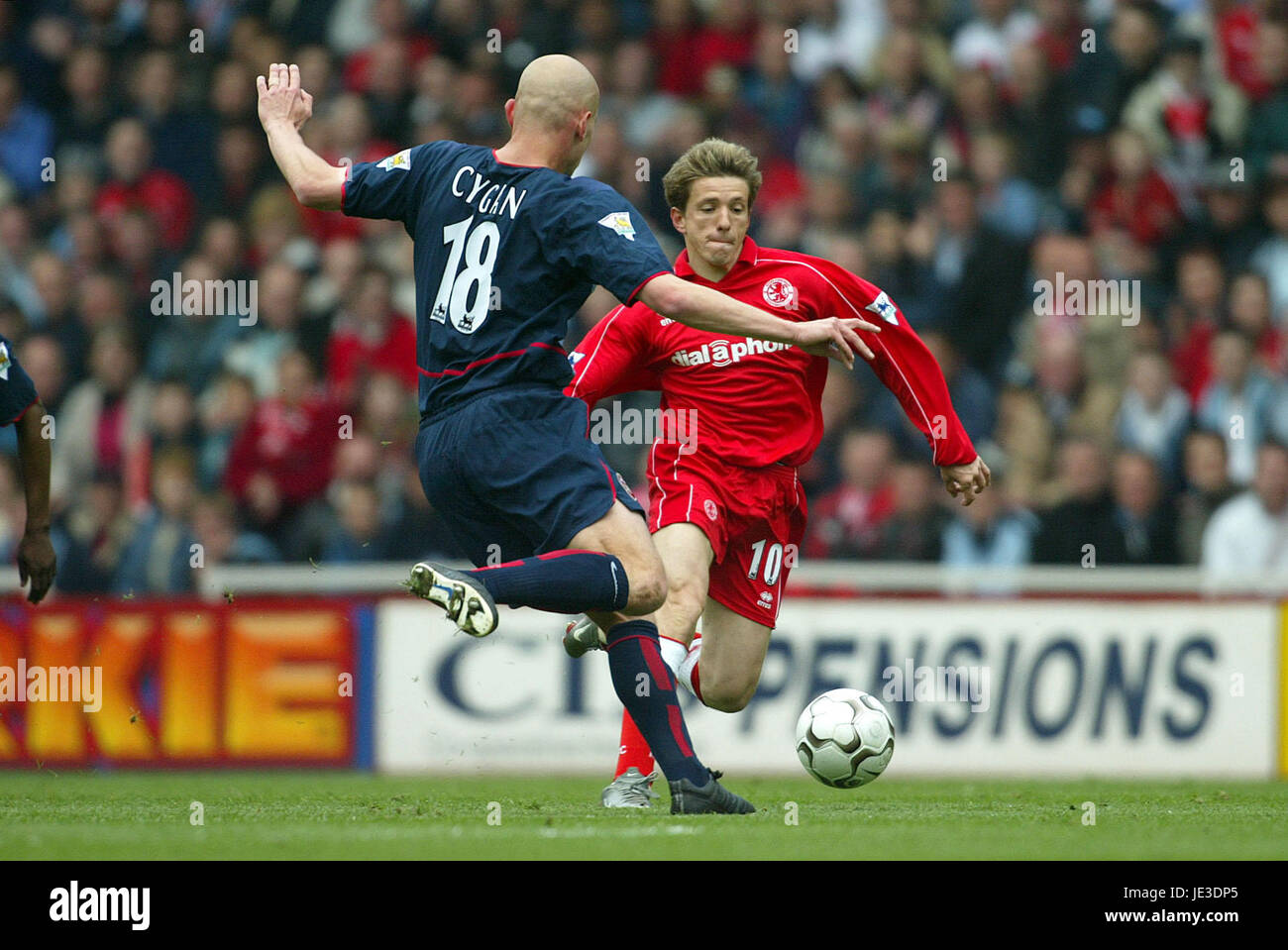 JUNINHO & PASCAL CYGAN MIDDLESBROUGH V ARSENAL RIVERSIDE MIDDLESBROUGH ...