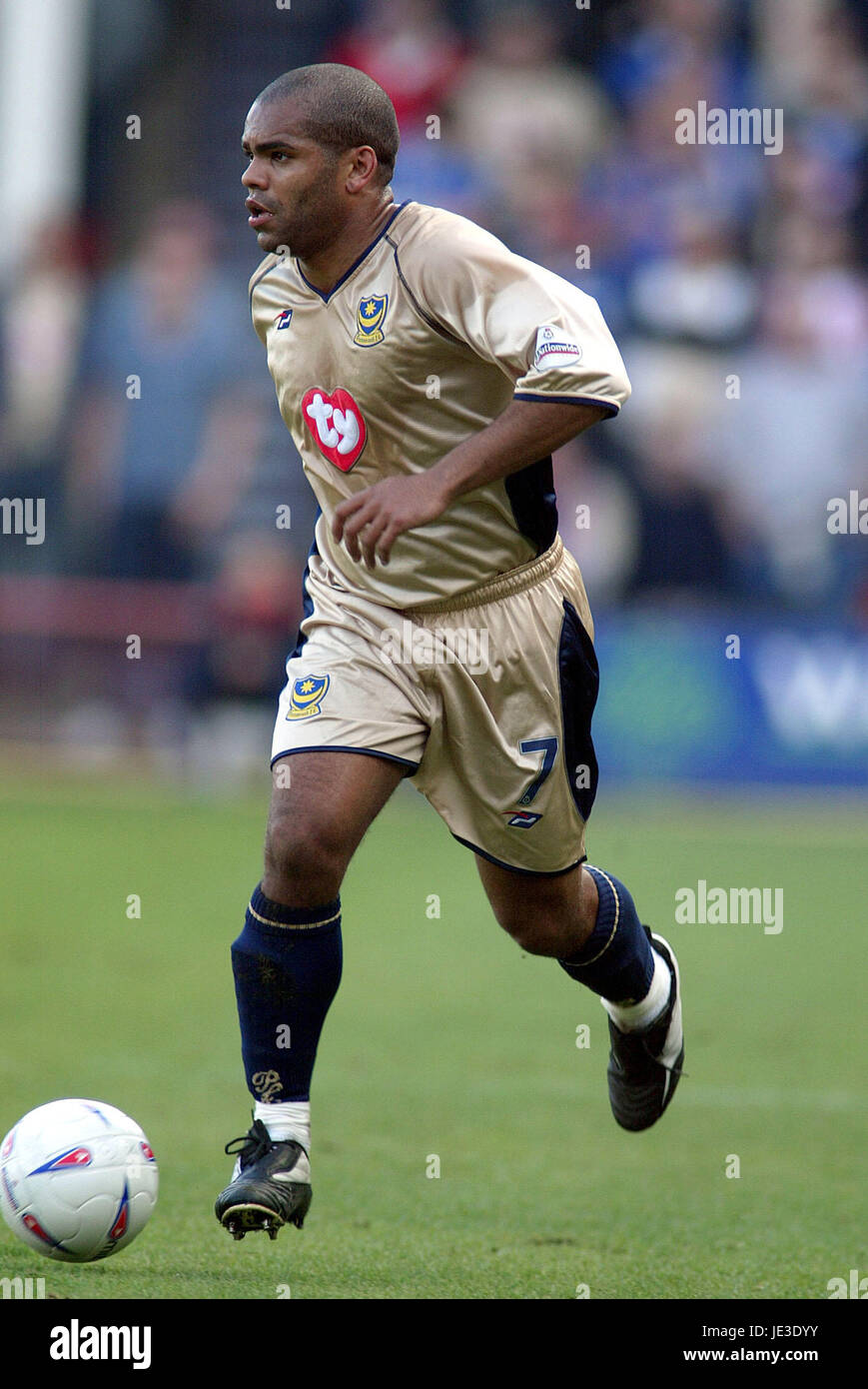 KEVIN HARPER PORTSMOUTH FC BESCOT STADIUM WALSALL ENGLAND 05 April 2003 ...