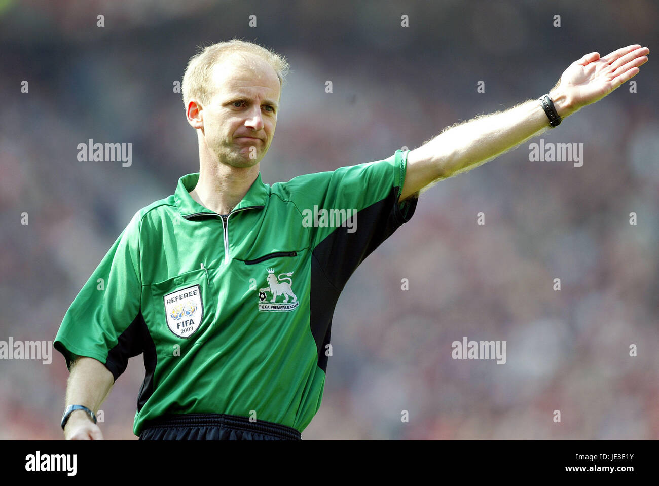 Football league referee mike riley hi-res stock photography and images ...