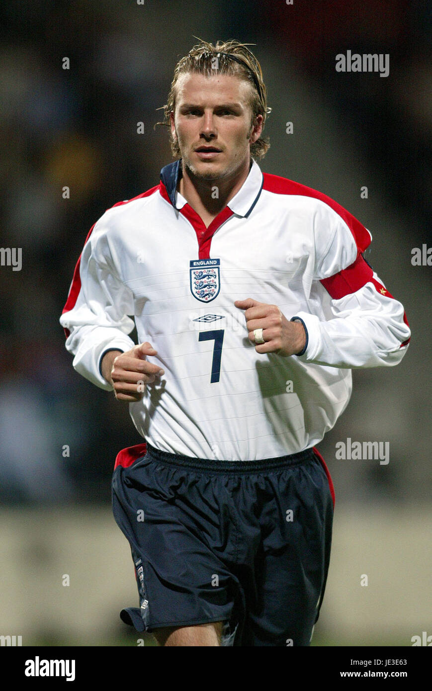 DAVID BECKHAM ENGLAND & MANCHESTER UNITED FC RHEINPARK STADIUM VADUZ ...