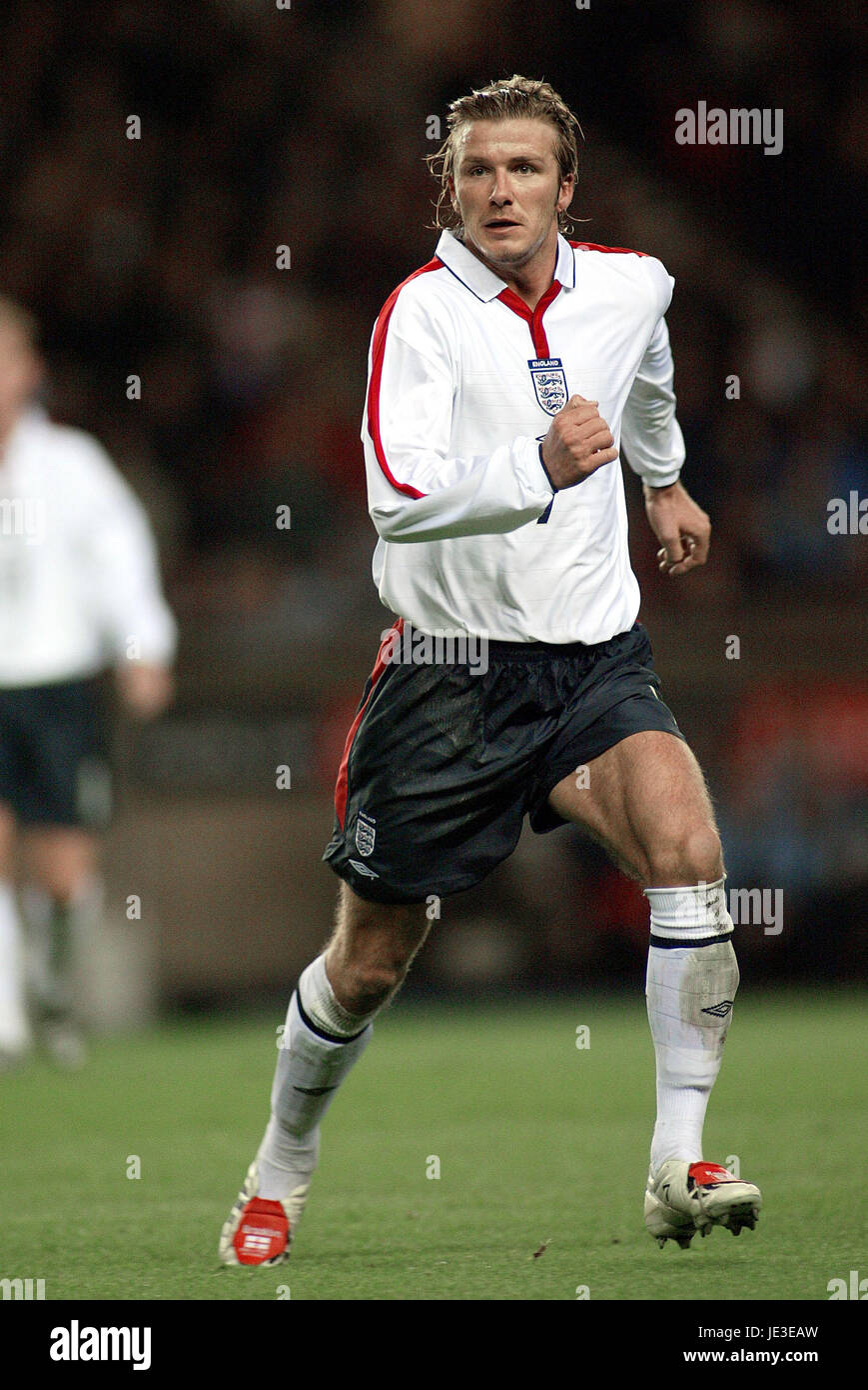DAVID BECKHAM ENGLAND & MANCHESTER UNITED FC THE STADIUM OF LIGHT ...